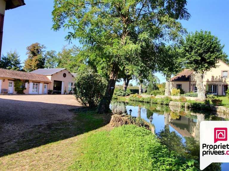 Amilly : Maison, villa et propriété à vendre - BellesPierres