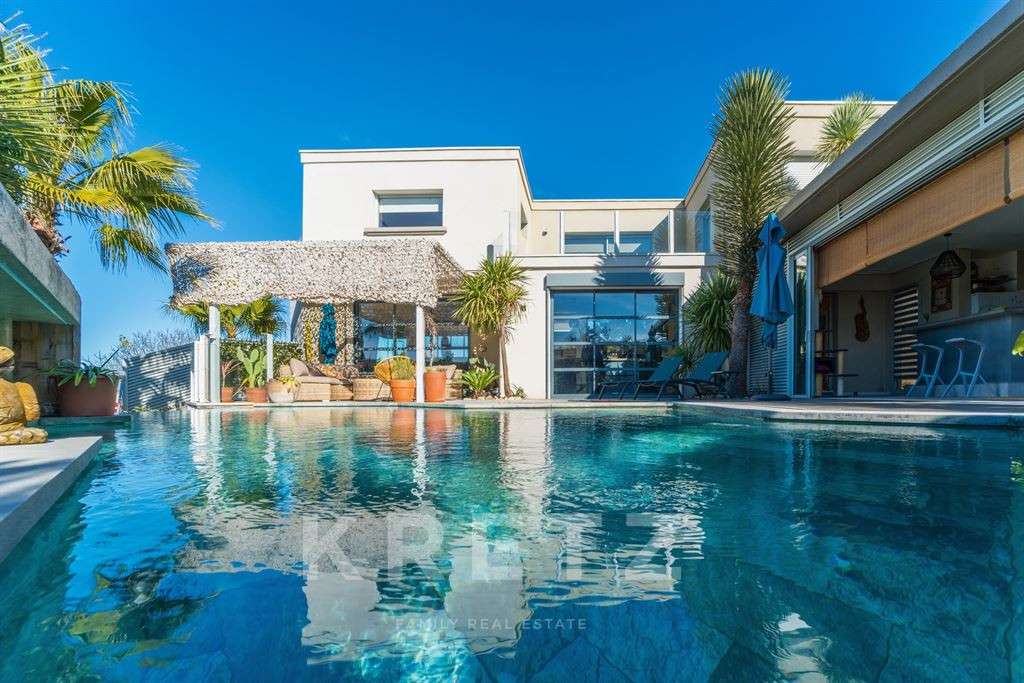 Maison de luxe à vendre à Béziers : 849 000 € | 220m²