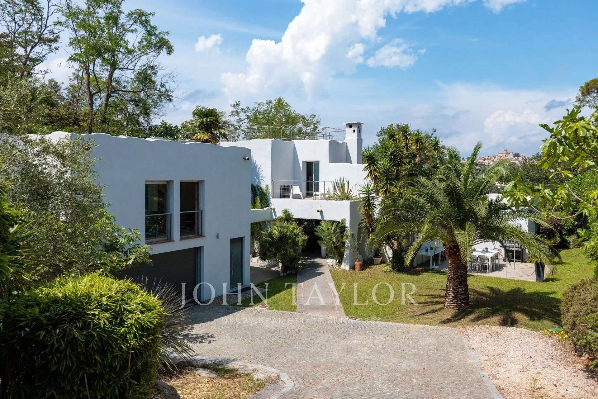 Maison de luxe à vendre à Cagnes-sur-Mer : 1 690 000 € | 406m²