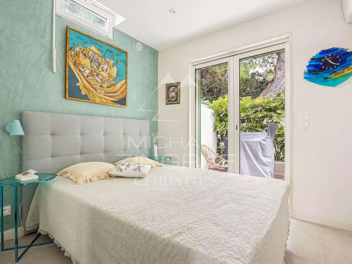 Villa de luxe à vendre à Cap-d-antibes : 2 670 000€ | 109m²