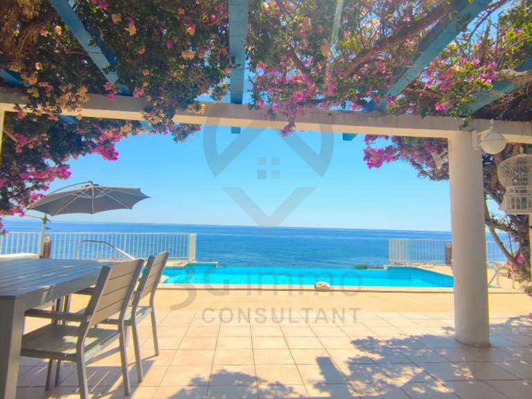 Conca : Maison, villa et propriété à vendre - BellesPierres