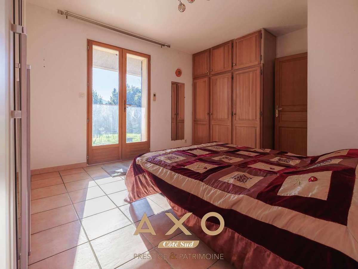 Maison de luxe à vendre à Gémenos : 750 000