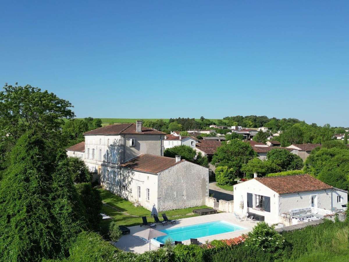 Vente Villa Genté : 555 000€