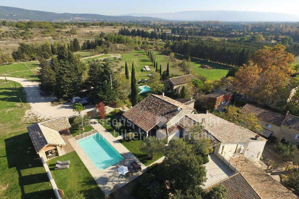 Maison de luxe à vendre à L'Isle-sur-la-Sorgue : 5 495 000 € | 820m²