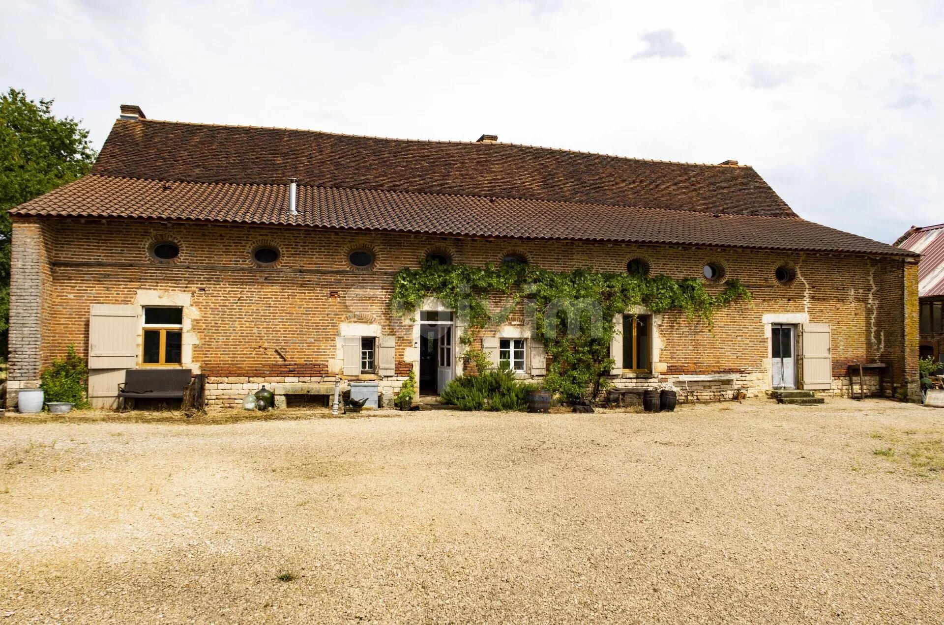 Vente Propriété La Chapelle-Naude : 730 000€ | 693m² Vente Propriété La Chapelle-Naude : 730 000€ | 693m²