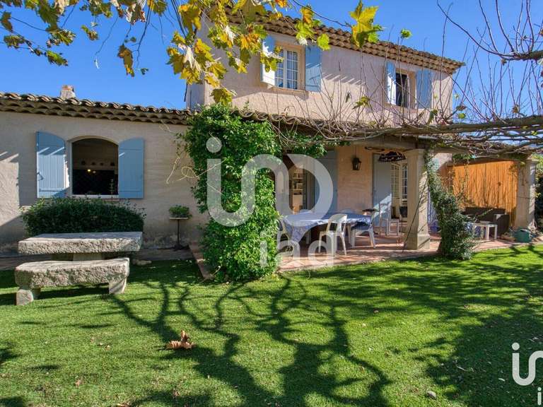 Propriété à La Môle - Vente de luxe - BellesPierres