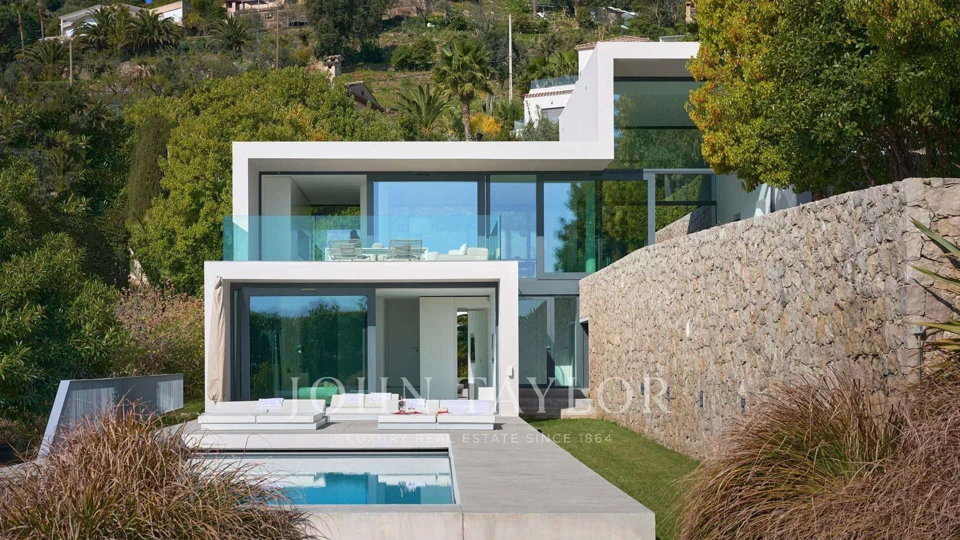 Maison de luxe avec Vue sur mer à vendre au golfe-juan : 3 950 000 ...
