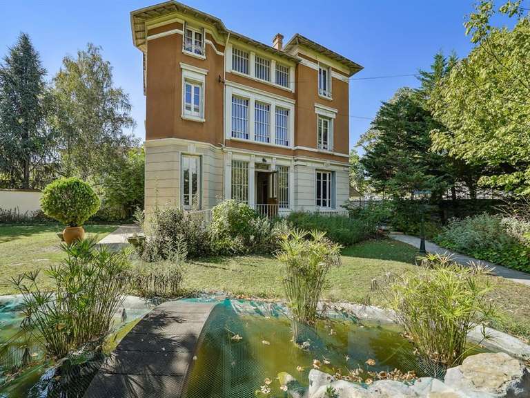 Lyon 3e : Maison, villa et propriété à vendre - BellesPierres