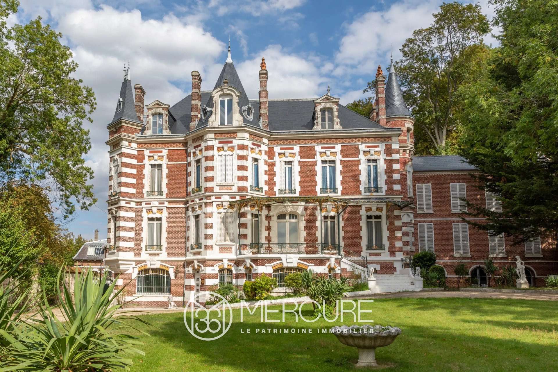 Château à vendre à Marle : 730 000€ | 784m²