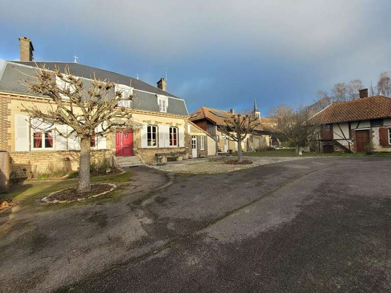 Messon : Maison, villa et propriété à vendre - BellesPierres