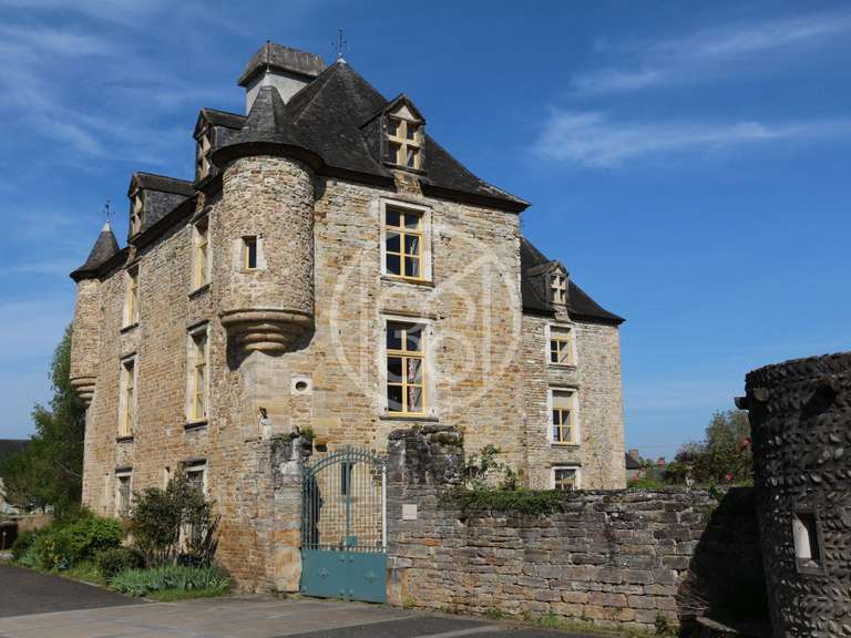 Asson : Hôtel particulier à vendre - BellesPierres