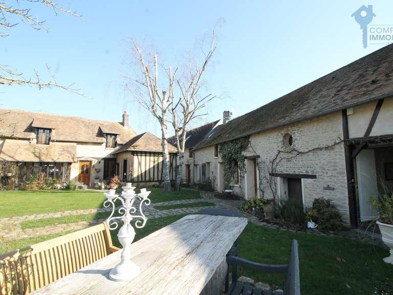 Pacy-sur-Eure : Maison, villa et propriété à vendre - BellesPierres