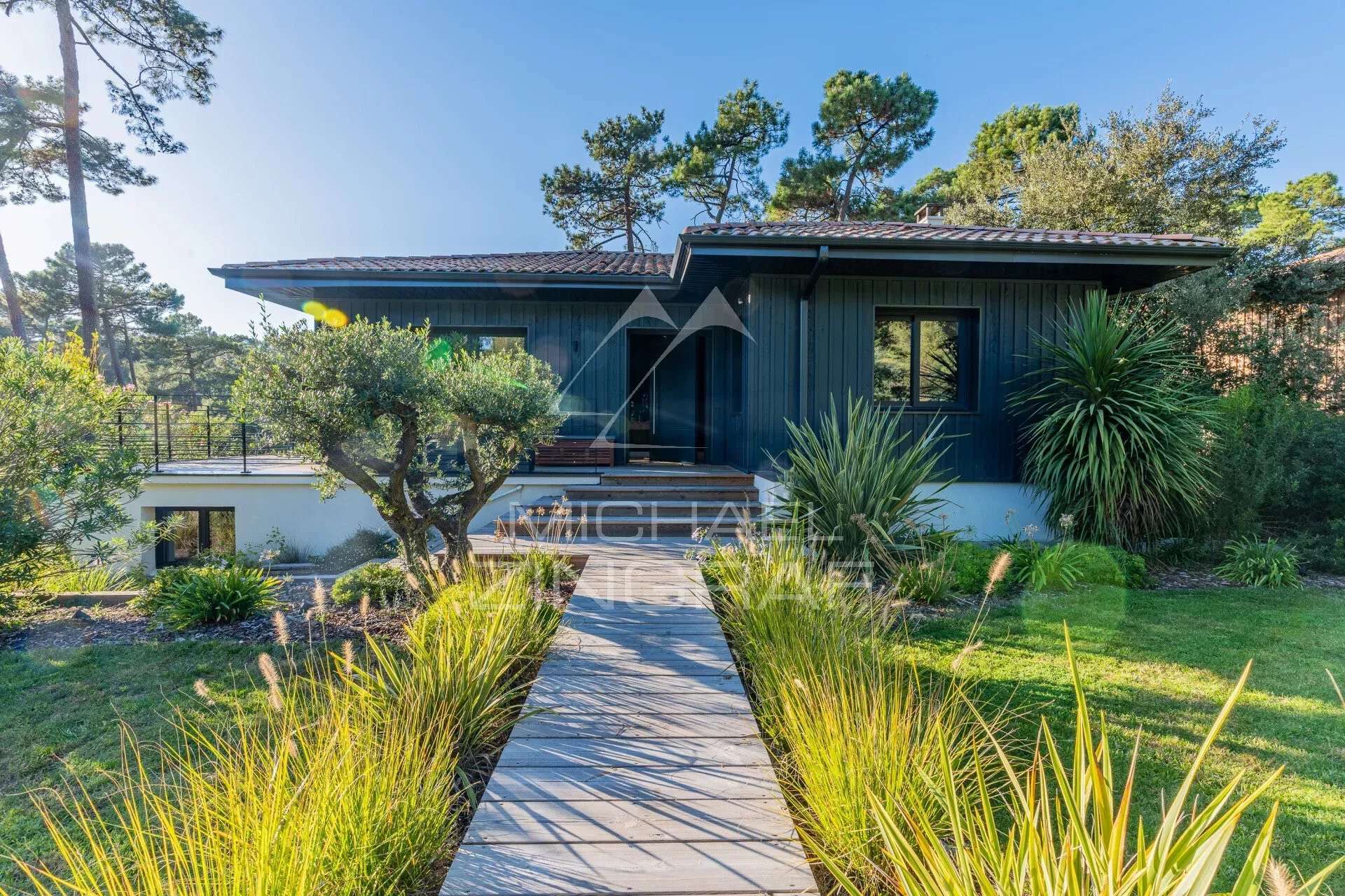 Maison de luxe à vendre à Pyla-sur-mer : 1 990 000€ | 180m²