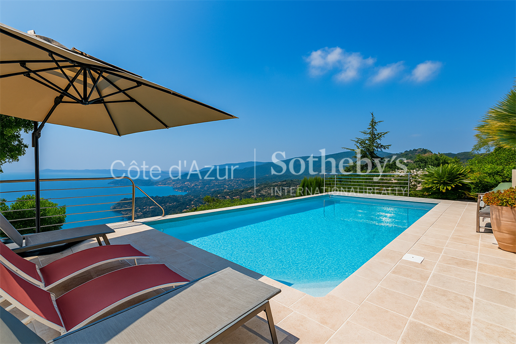 Maison de luxe à vendre à Rayol-Canadel-sur-Mer : 2 450 000€ | 171m²