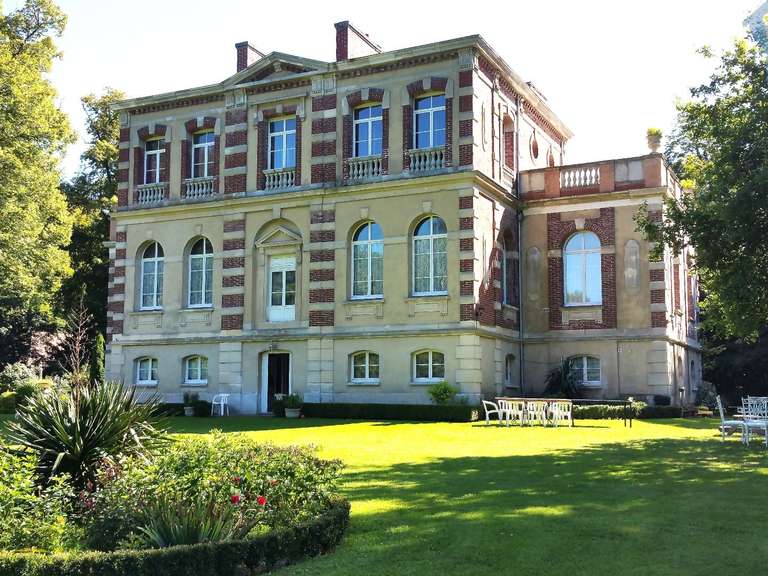 Castle for Sale Bézu-la-Forêt - BellesPierres