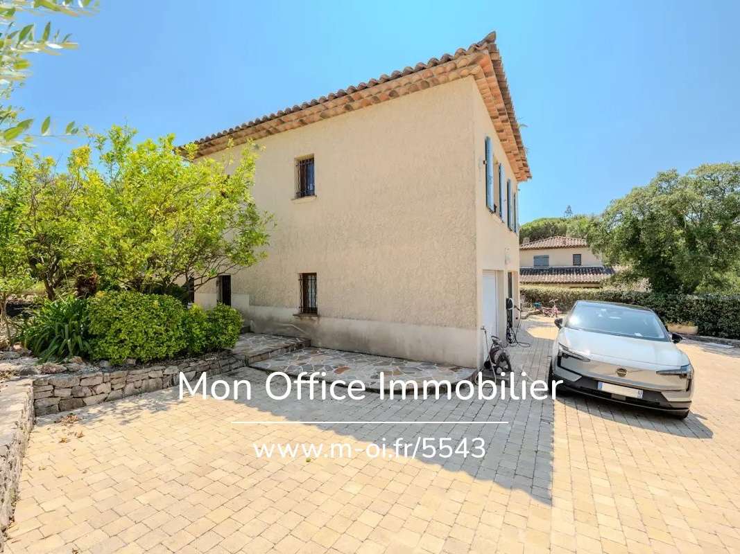 Maison de luxe à vendre à Saint-Raphaël : 890 000€ | 156m²