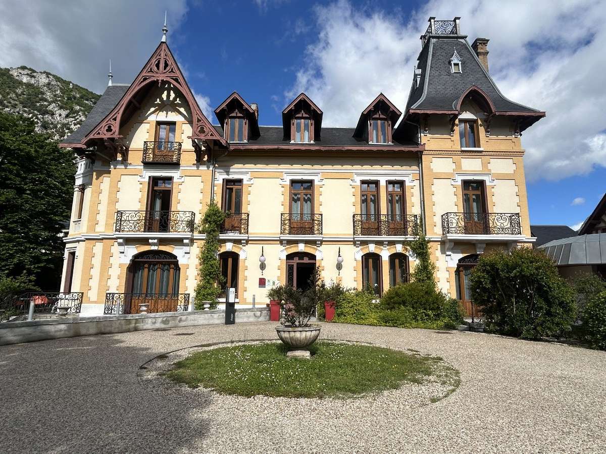 Manoir à vendre à Tarascon-sur-Ariège : 2 080 000€ | 1000m²